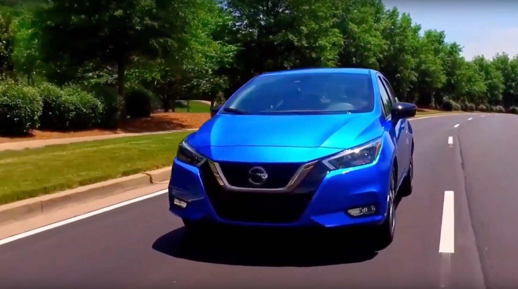 Conheça o V-Drive, novo sedan da Nissan - Carro Arretado