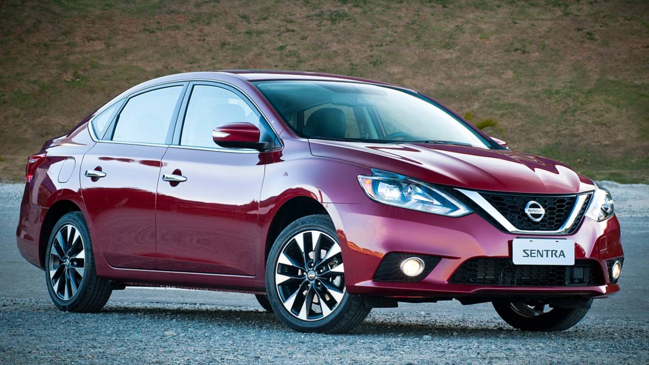 Nissan Sentra "some" do site da marca mas nova geração pode chegar