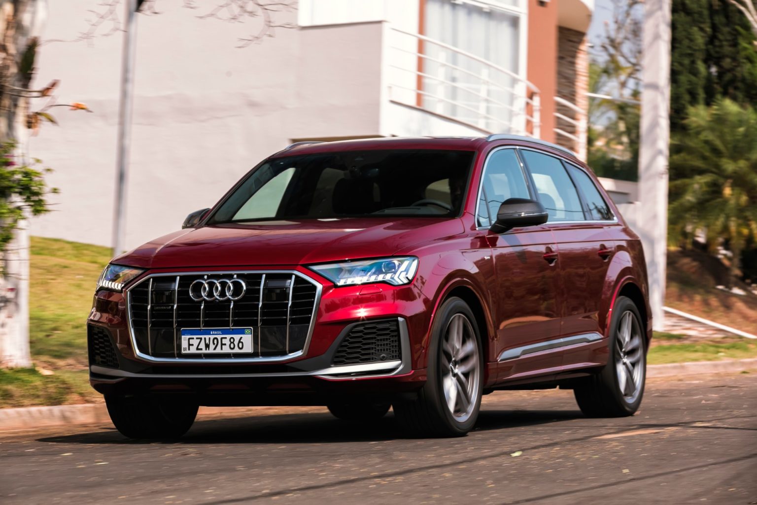Novo Audi Q7 chega ao Brasil com preço inicial de R$ 415 mil
