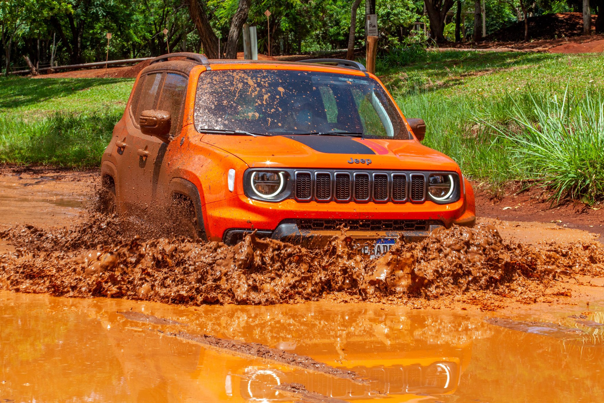 Jeep: novo Renegade ganha mais segurança e motor turbo flex