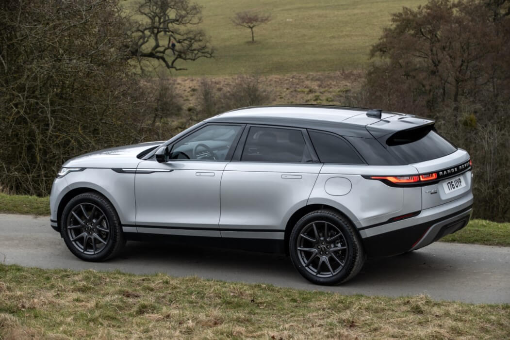Range Rover Velar ganha novo motor híbrido no Brasil