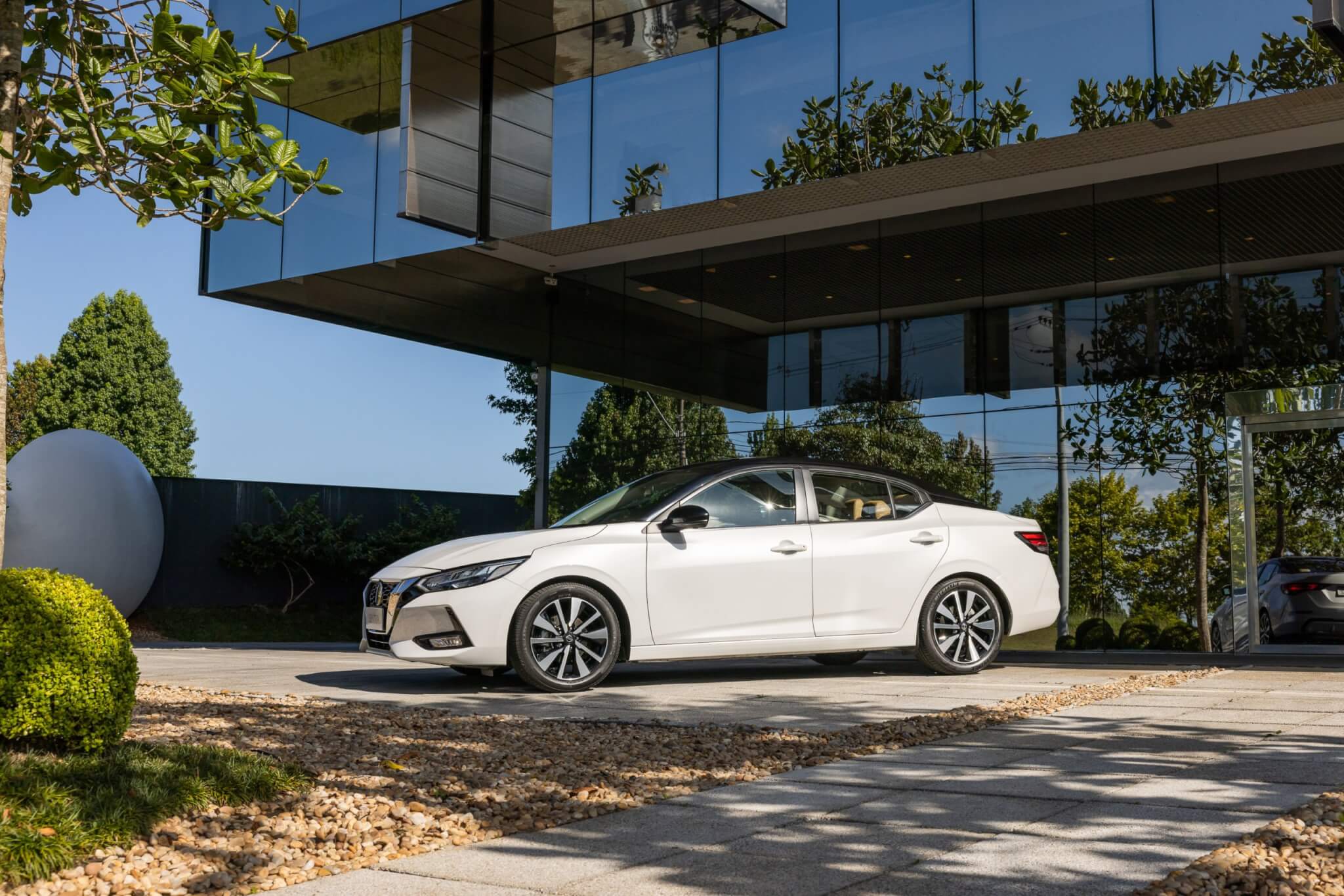 Novo Sentra faz 16km/l e tem pacote de segurança de fazer inveja